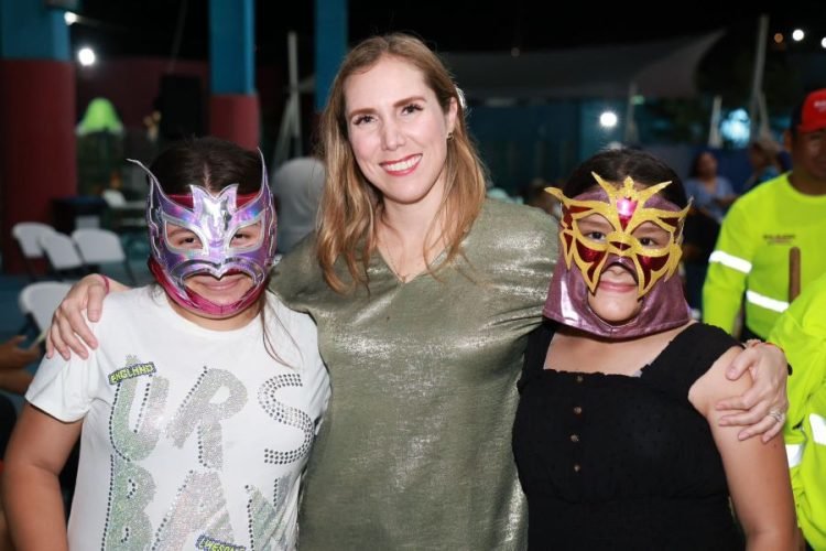 “FURIA EN EL CARIBE”: Exitosa función de lucha libre en Isla Mujeres ...